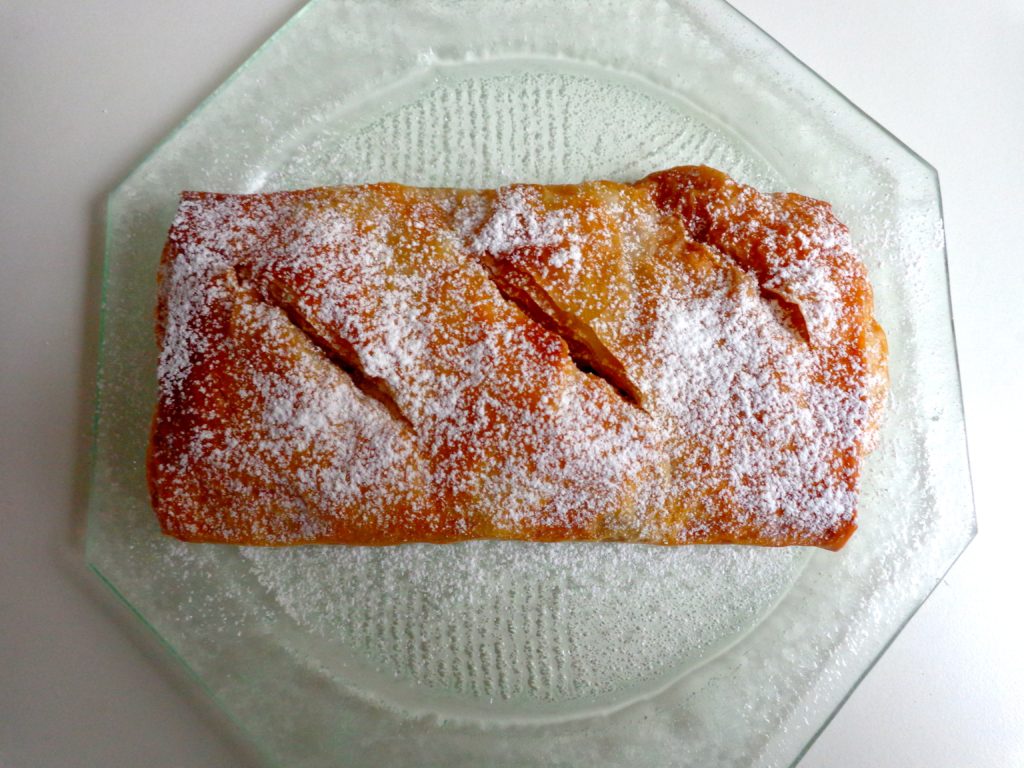 Strudel aux pommes | The Everyday French Chef